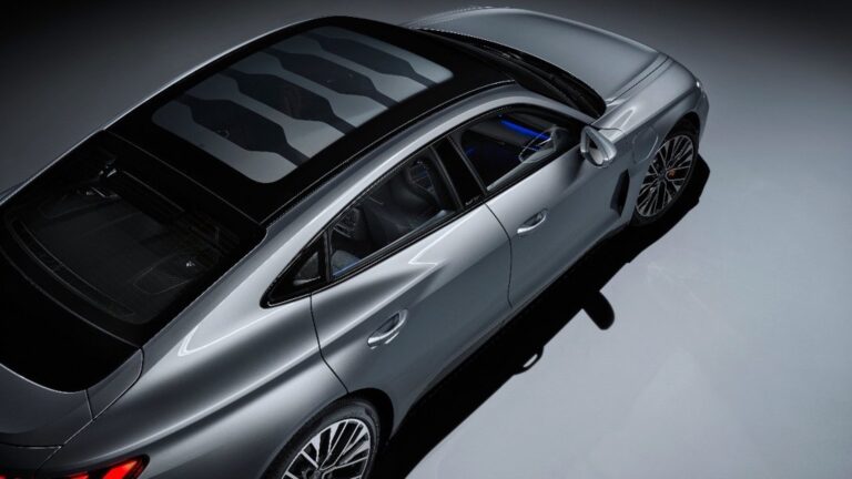 2025 Audi RS E-tron GT: Electrifying Performance Meets Luxury - Bike EV ...