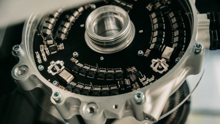 DeepDrive IW 2000 — In-Wheel Motor Revolution Backed By BMW And Continental