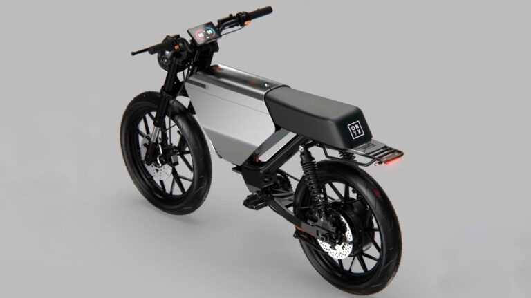 ONYX RCR 80V Review — The 65-MPH “Moped” That Breaks All The Rules