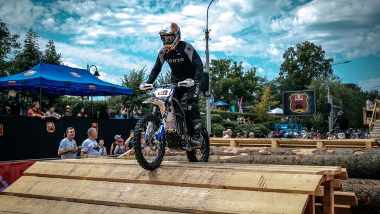 Jarv-E Electric Dirt Bike: 67 HP, 209 Lbs For Extreme Enduro