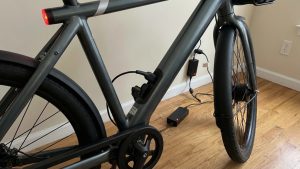 VanMoof S5 Review (2026): Smart Urban Design, Real-World Limits